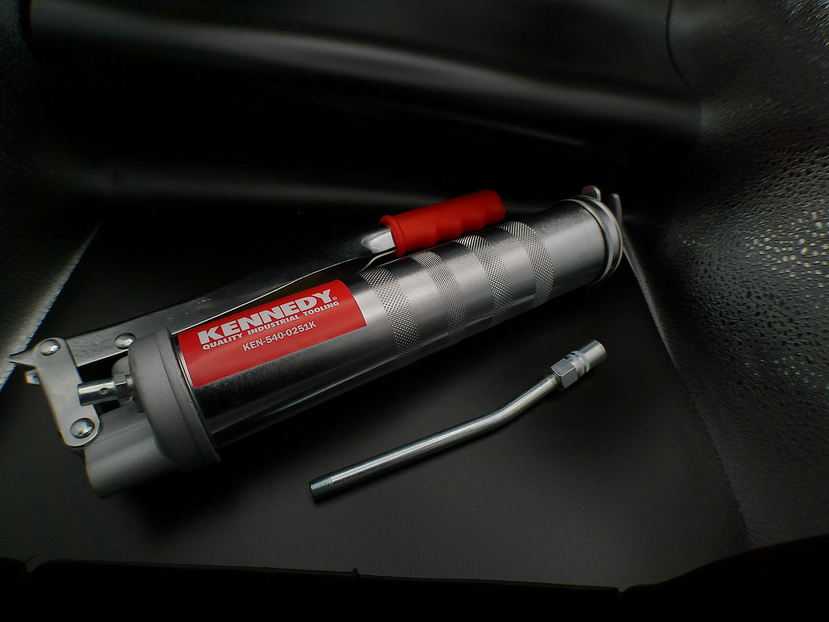 Roller Bearing Autoprop Grease Gun – Bruntons Propellers Limited